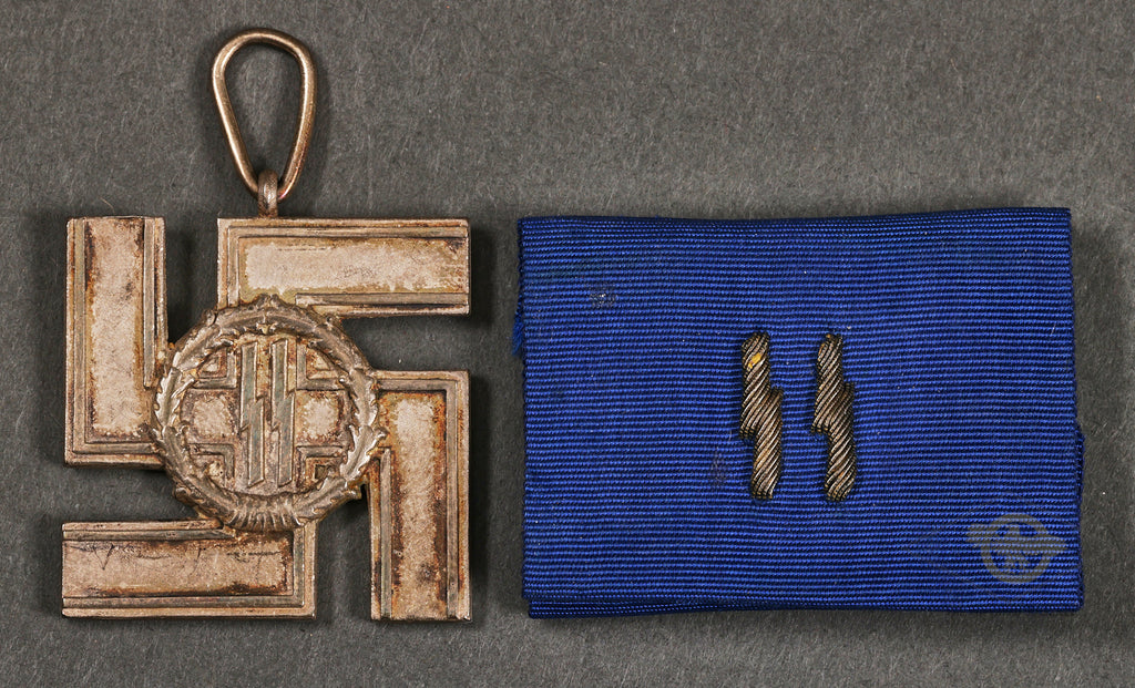Cased WWII German SS 12 Year Faithful Service Award – The Ruptured Duck ...